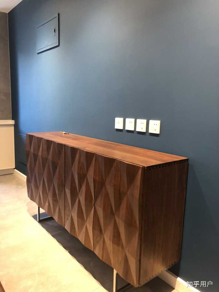 最近装修，有什么推荐的黑胡桃木家具品牌吗？ - 知乎